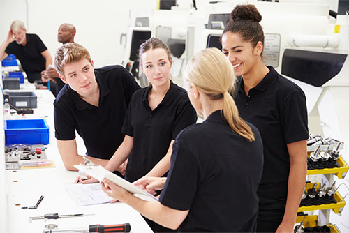 NFER Apprenticeship research - NFER